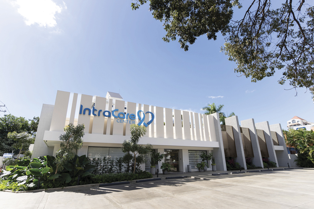 IntraCare Center, Experiencia y tecnología al servicio del paciente ...
