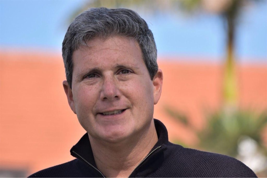 Conozca a James Edward Sved, un arquitecto de restauración del ...