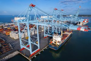 Costa Rica: APM Terminals Moín marca un hito en eficiencia portuaria ...